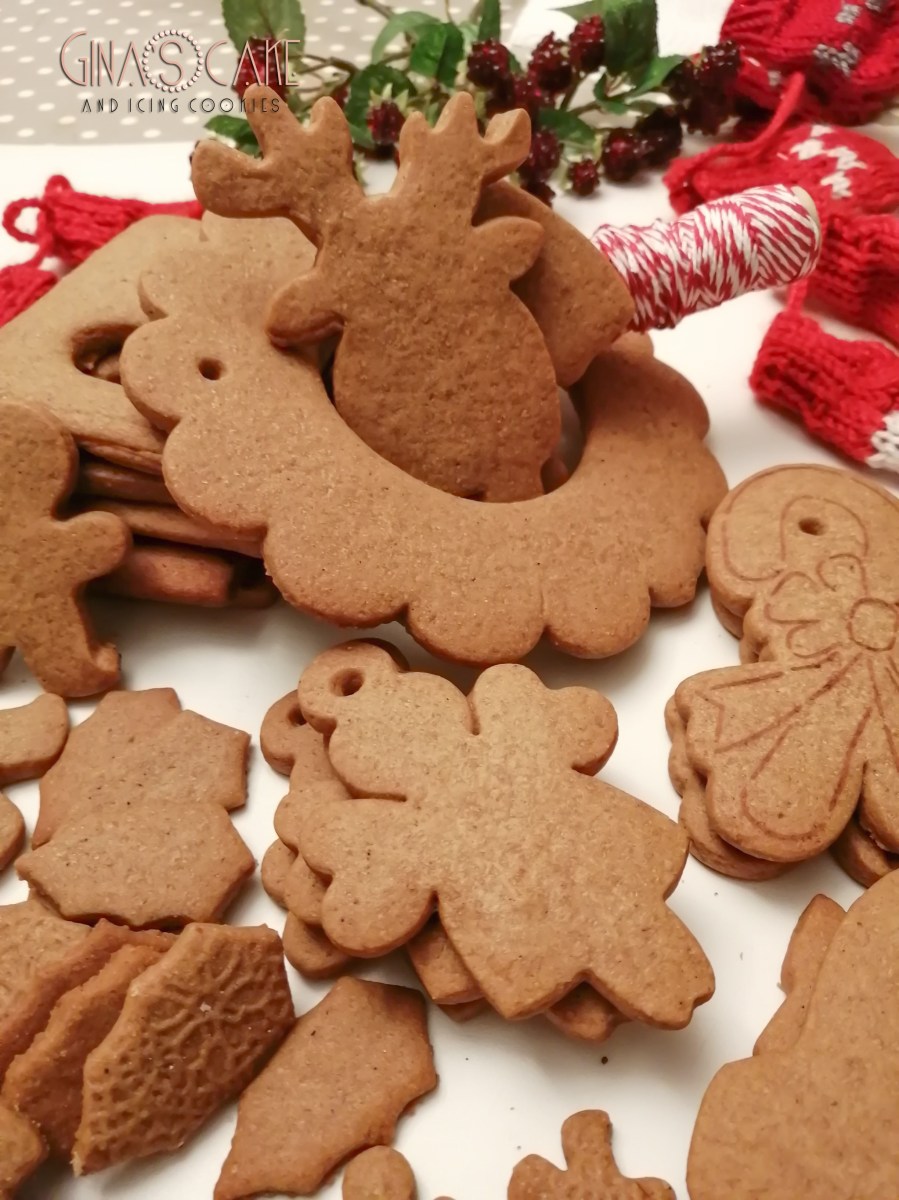 Gingerbread! – Gina's cake and icing cookie