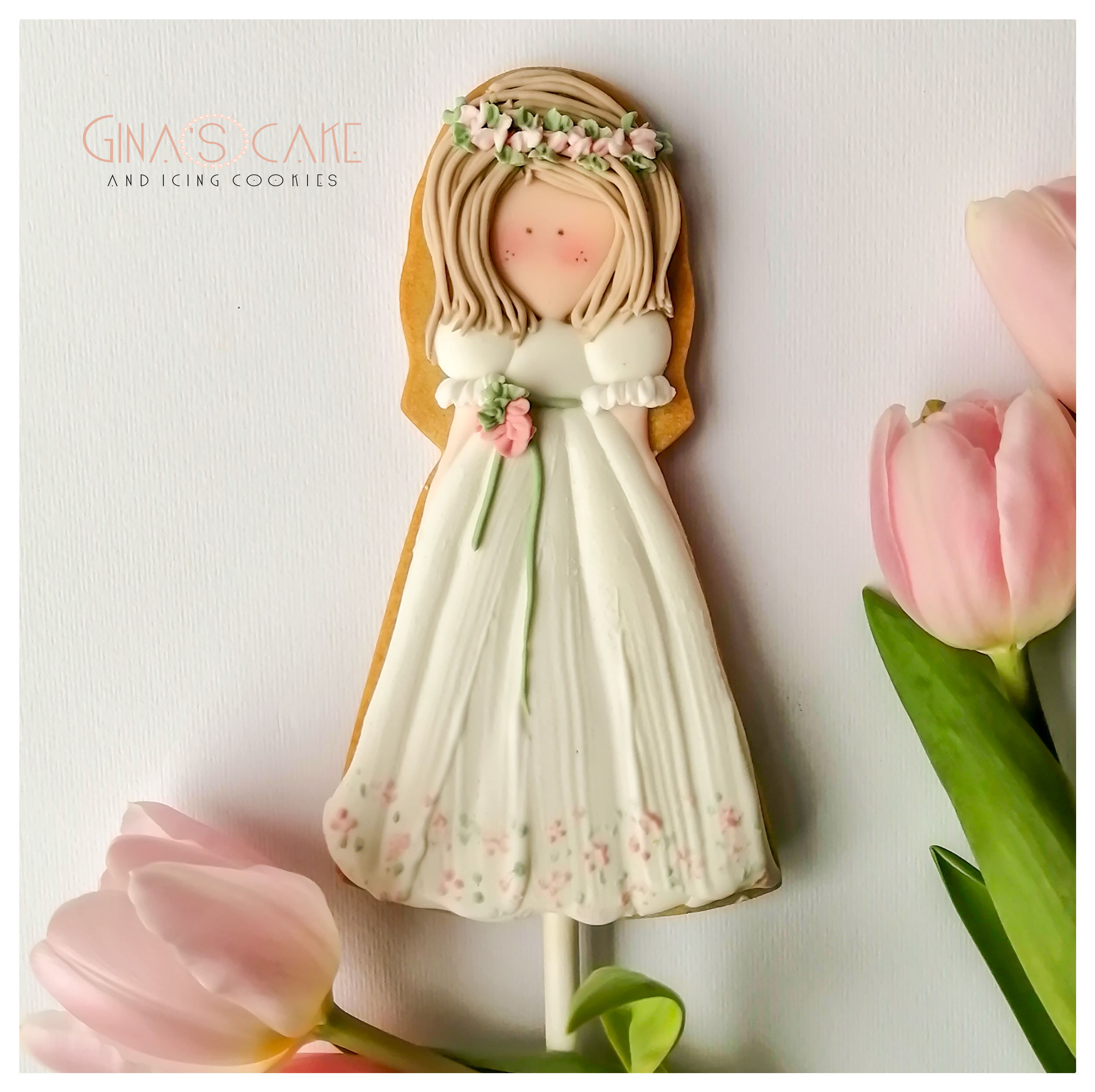 Marta! – Gina's cake and icing cookie